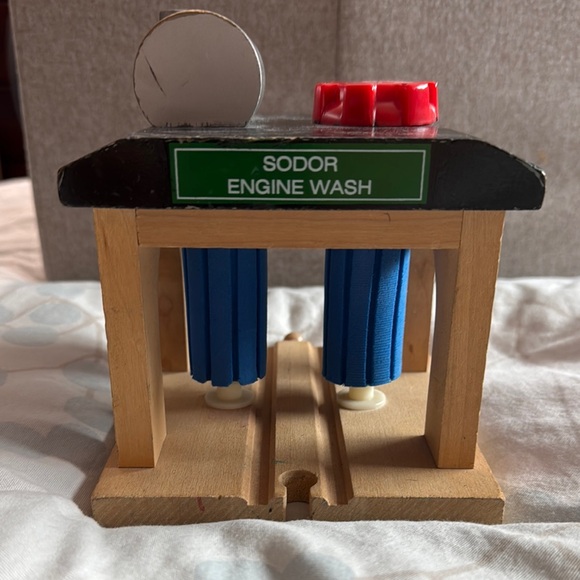 Thomas & Friends | Toys | 20 Sodor Engine Wash Thomas Friends Wooden ...